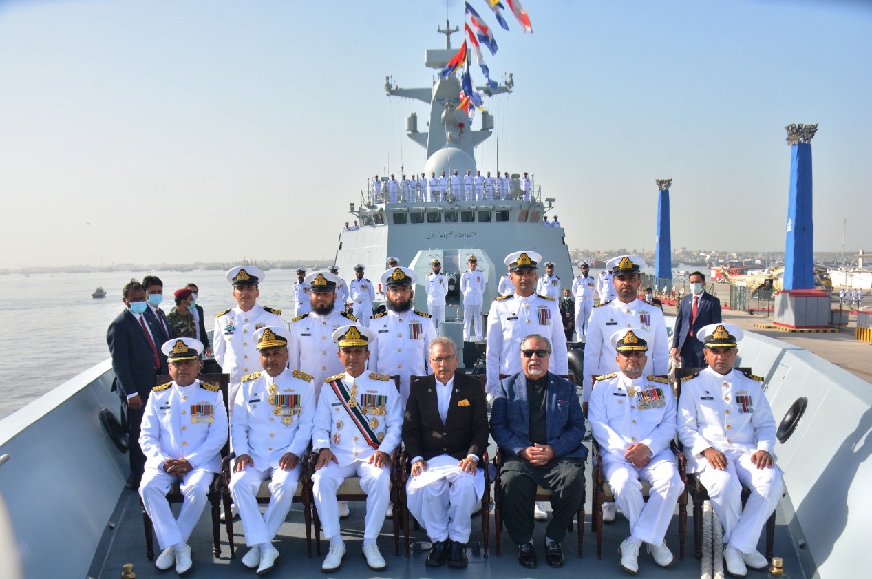 Pakistan Navy inducts 10 Sea King Helicopters and advanced Type 054-A/P ...