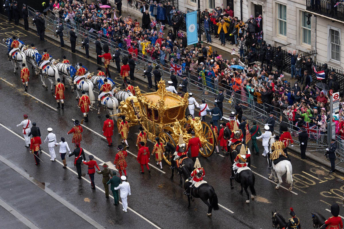 King Charles and Queen Camilla crowned in first British coronation in ...