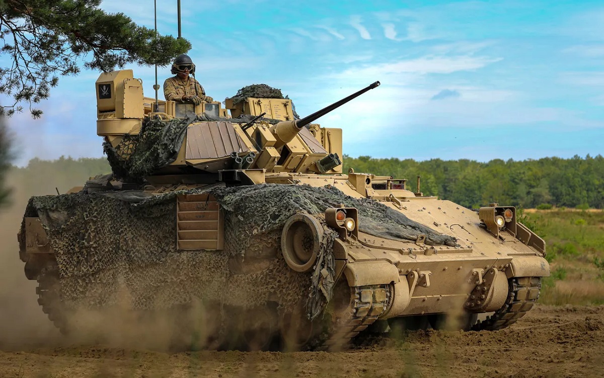 US Army awards $190 million contract for additional Bradley Fighting ...